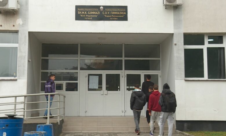 Shkollat e Tetovës po boshatisen, 8 klasa shuhen vetëm për këtë gjysmë ...