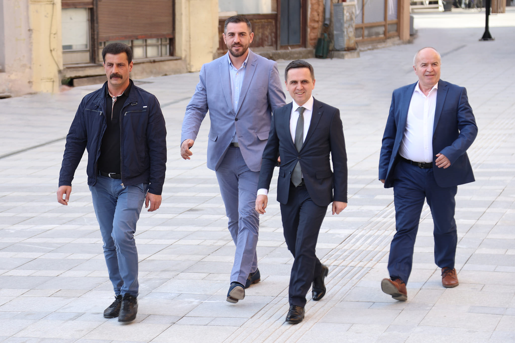 Fatmir Limani çmendi dhe shashtrisi BDI-në dhe ASH-në me Forumin Rinor ...