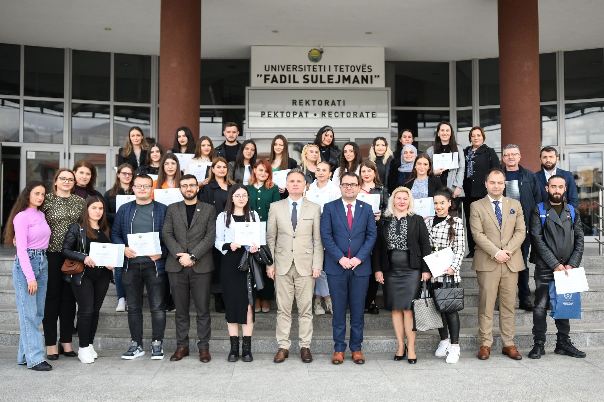 Studenti Egzon Xhaferi fitues i konkursit letrar të organizuar nga Fakulteti Filologjik i UT-së ...