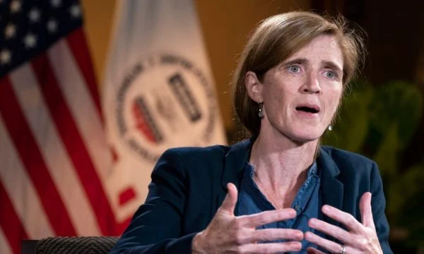 Amerika e çon zyrtaren e lartë të USAID-it për t’i “stabilizuar ... Amerika e çon zyrtaren e lartë të USAID-it për t’i “stabilizuar ...
