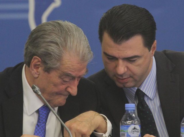 Berisha gjen fajtorin për humbjen e thellë: Na sabotoi njeriu i Lulzim ... Berisha gjen fajtorin për humbjen e thellë: Na sabotoi njeriu i Lulzim ...