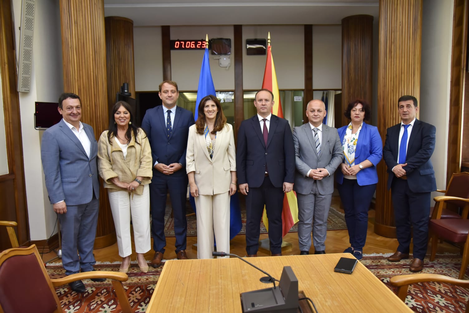 AlternAtivA: Takim i Kryetarit Gashi me Grupin e Miqësisë Maqedoni e ... AlternAtivA: Takim i Kryetarit Gashi me Grupin e Miqësisë Maqedoni e ...