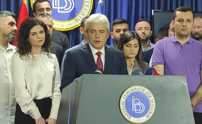 Ahmeti shpall rezultatet e zgjedhjeve brendapartiake, në Çair fiton ...