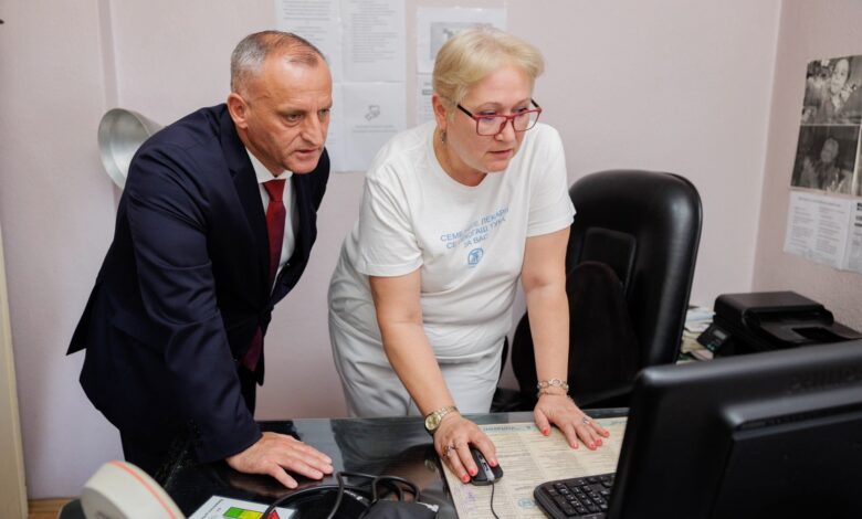 Mexhiti ndjek nga afër përshkrimin e terapisë kronike, reforma e ... Mexhiti ndjek nga afër përshkrimin e terapisë kronike, reforma e ...