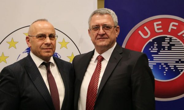 Krerët e FFK-së dhe FSHF-së të pikëlluar nga vdekja e Franz Beckenbauer ... Krerët e FFK-së dhe FSHF-së të pikëlluar nga vdekja e Franz Beckenbauer ...