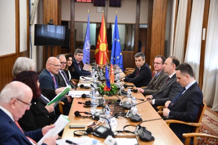 Krerët e VLEN-it takohen me përfaqësues të Asamblesë Parlamentare të ... Krerët e VLEN-it takohen me përfaqësues të Asamblesë Parlamentare të ...