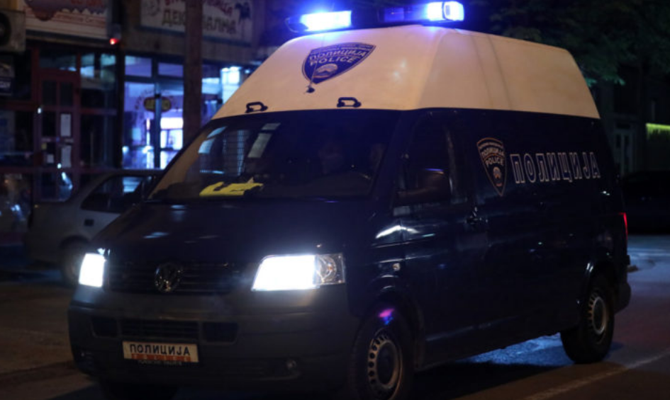 Dy persona e rrahin kumanovarin 22-vjeçar në mes të Shkupit – Tetova Sot Dy persona e rrahin kumanovarin 22-vjeçar në mes të Shkupit – Tetova Sot