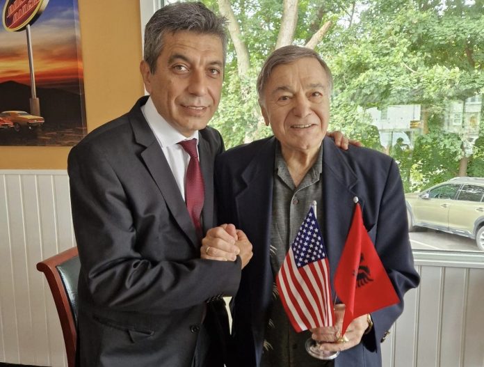 Mexhiti: Pata nderin të takoj mikun dhe ish-kongresmeni shqiptar ...