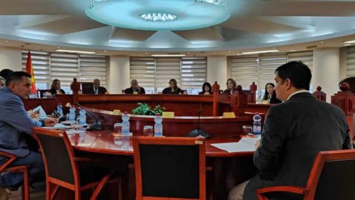 Gjykata Kushtetuese i shfuqizoi ndryshimet në Ligjin për marrëdhëniet ...