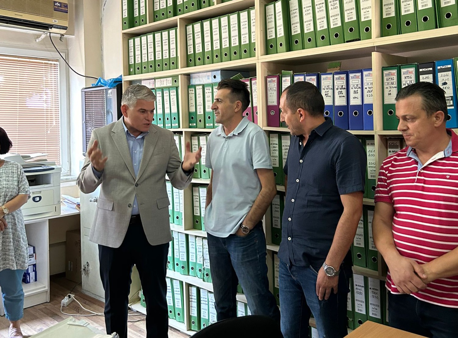 Zv Ministri i Bujqësisë, Flakron Bexheti sot në Tetovë filloi me ...