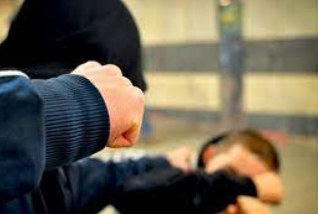 Rrahje në Kodrën e Diellit, ja kush – Tetova Sot Rrahje në Kodrën e Diellit, ja kush – Tetova Sot