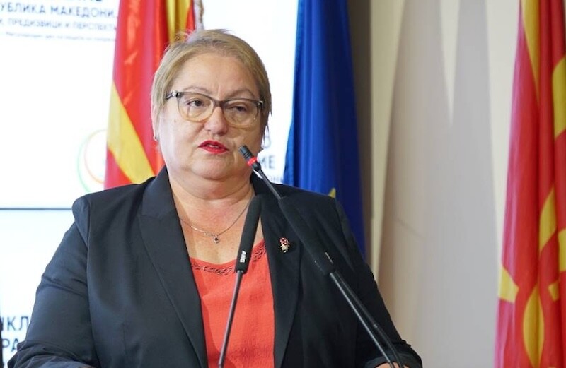 Janevska: S’do ketë himn në shkolla, nuk i japim shkas dikujt, kemi ... Janevska: S’do ketë himn në shkolla, nuk i japim shkas dikujt, kemi ...